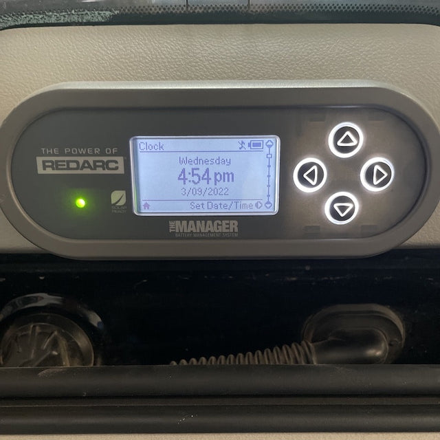 REDARC Manager30 with Classic Display – Rhino Adventure Gear